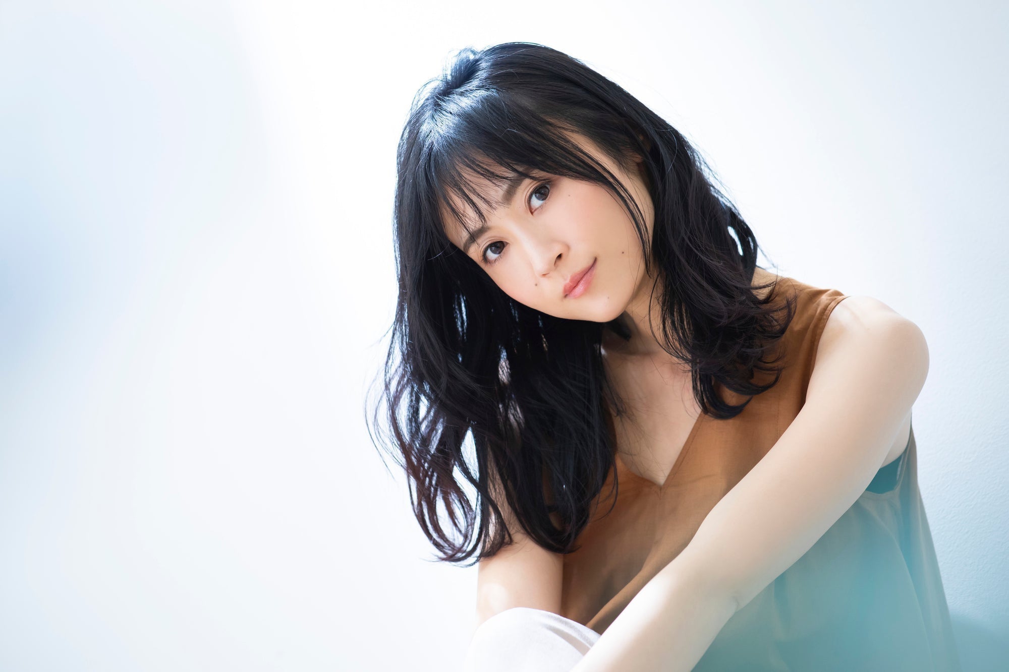 How To Use Japanese Hair Oil - Exploring Viral Japanese Hair Care ...