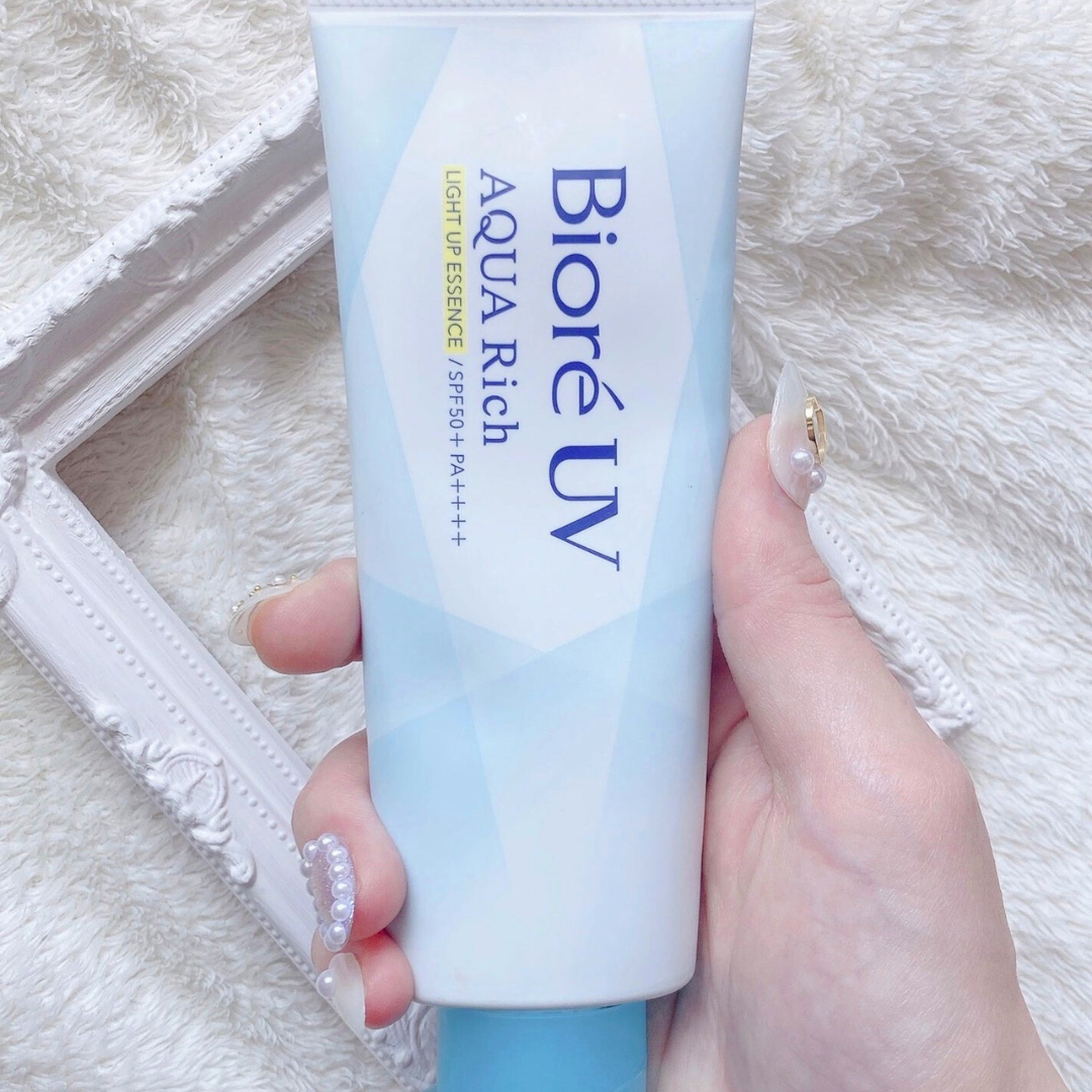 Biore UV Aqua Rich Light Up Essence Sunscreen SPF50+ PA++++ 70g