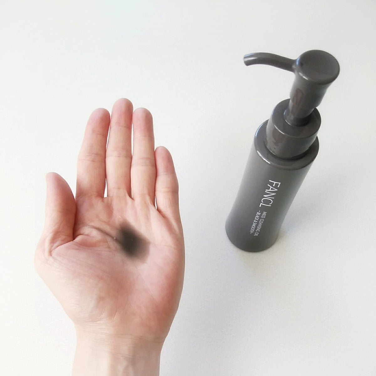 FANCL Mild Pore Cleansing Oil Black & Smooth 120ml